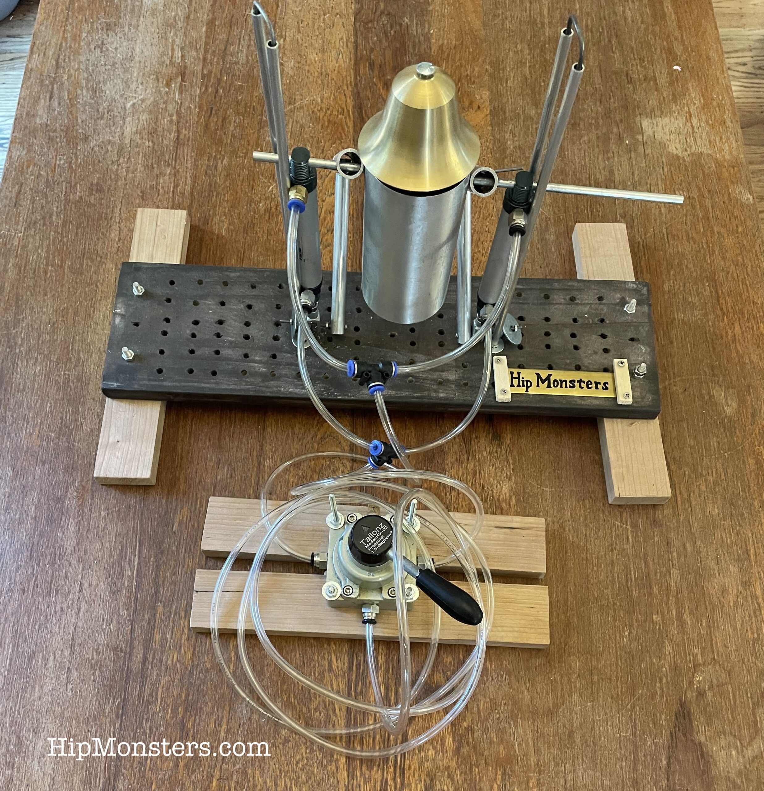 Bell Hopper - Contraption Delta - HipMonsters